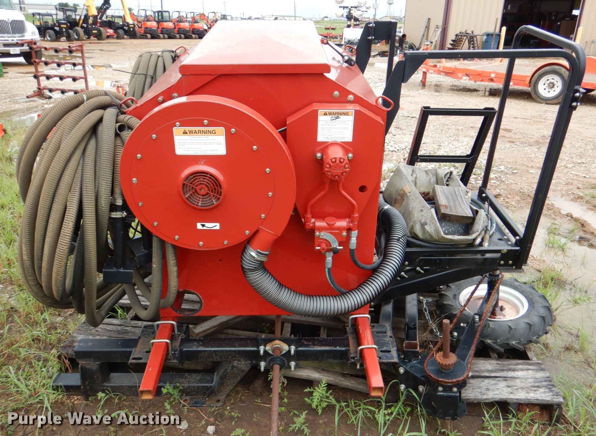 Valmar 1655 granular applicator in Davis, OK | Item HC9372 for sale ...