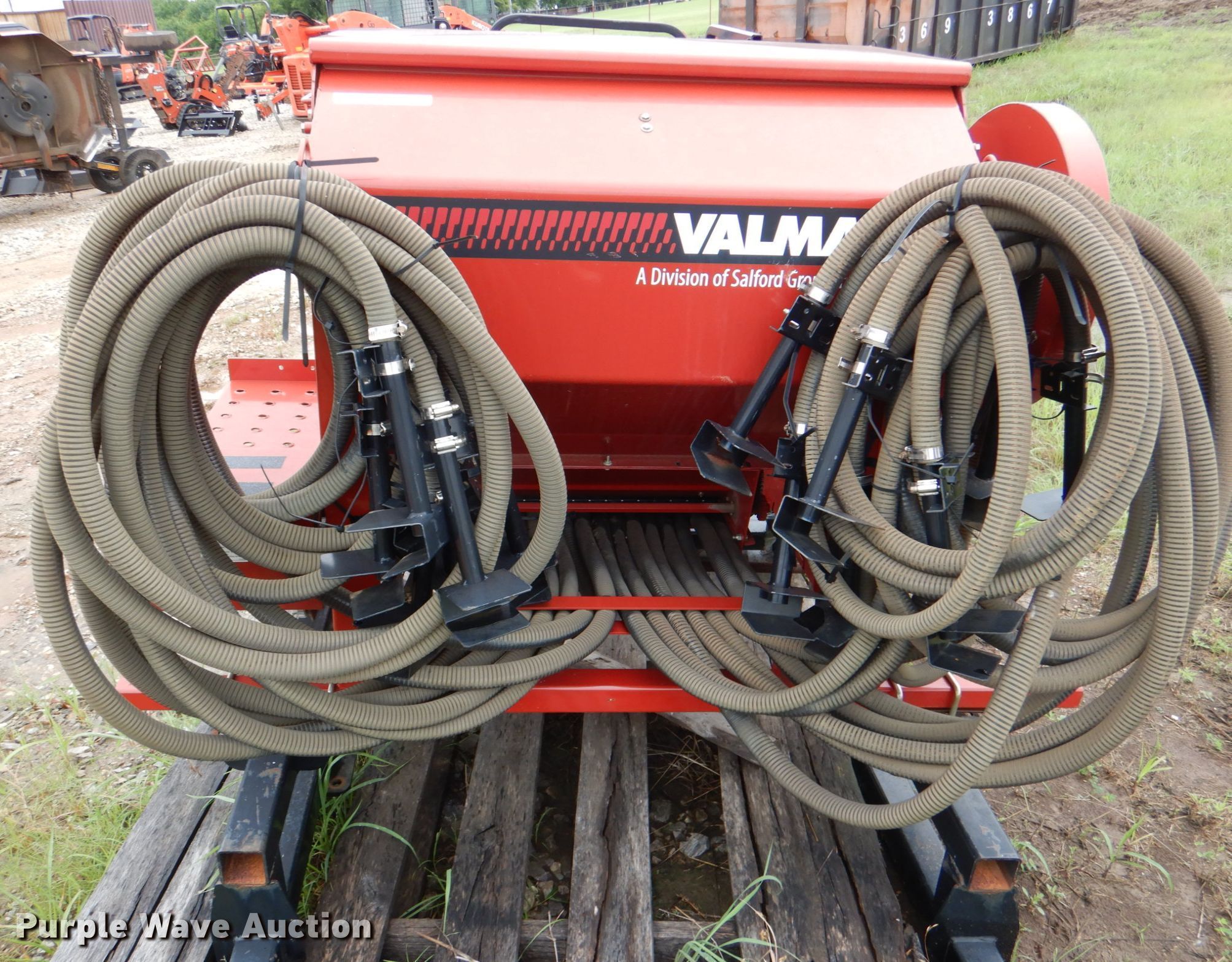 Valmar 1655 granular applicator in Davis, OK | Item HC9372 for sale ...