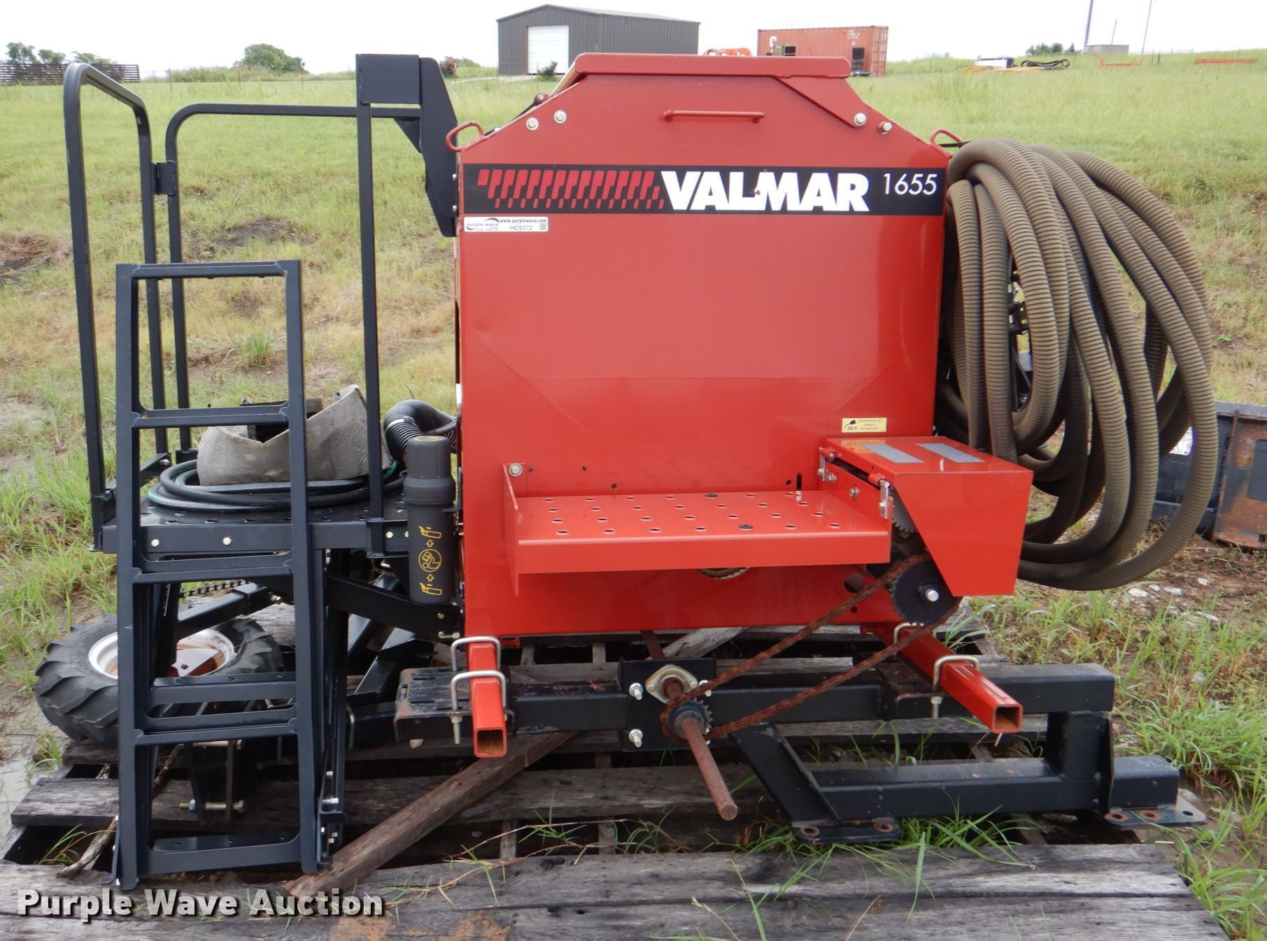 Valmar 1655 granular applicator in Davis, OK | Item HC9372 for sale ...