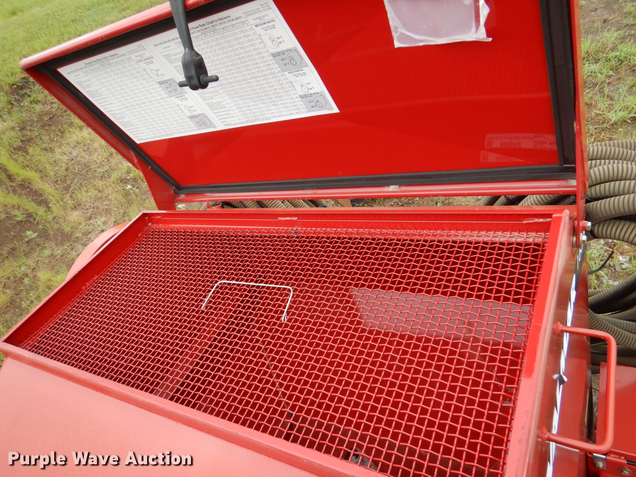 Valmar 1655 granular applicator in Davis, OK | Item HC9372 for sale ...