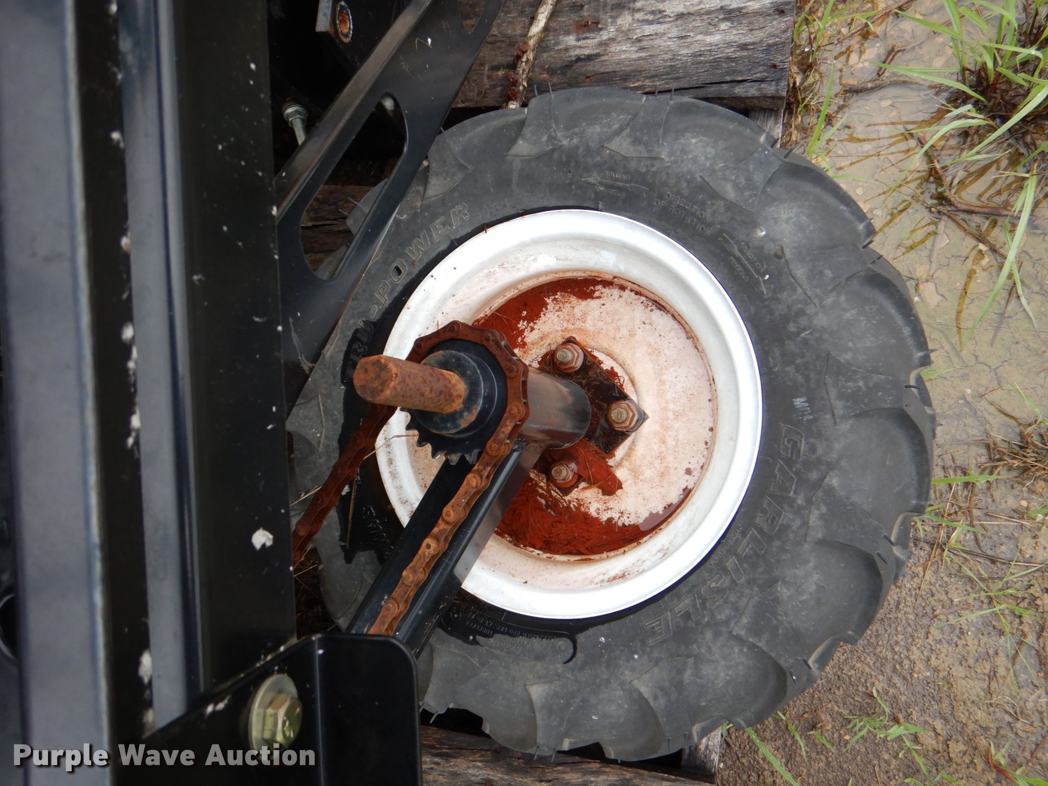 Valmar 1655 granular applicator in Davis, OK | Item HC9372 for sale ...