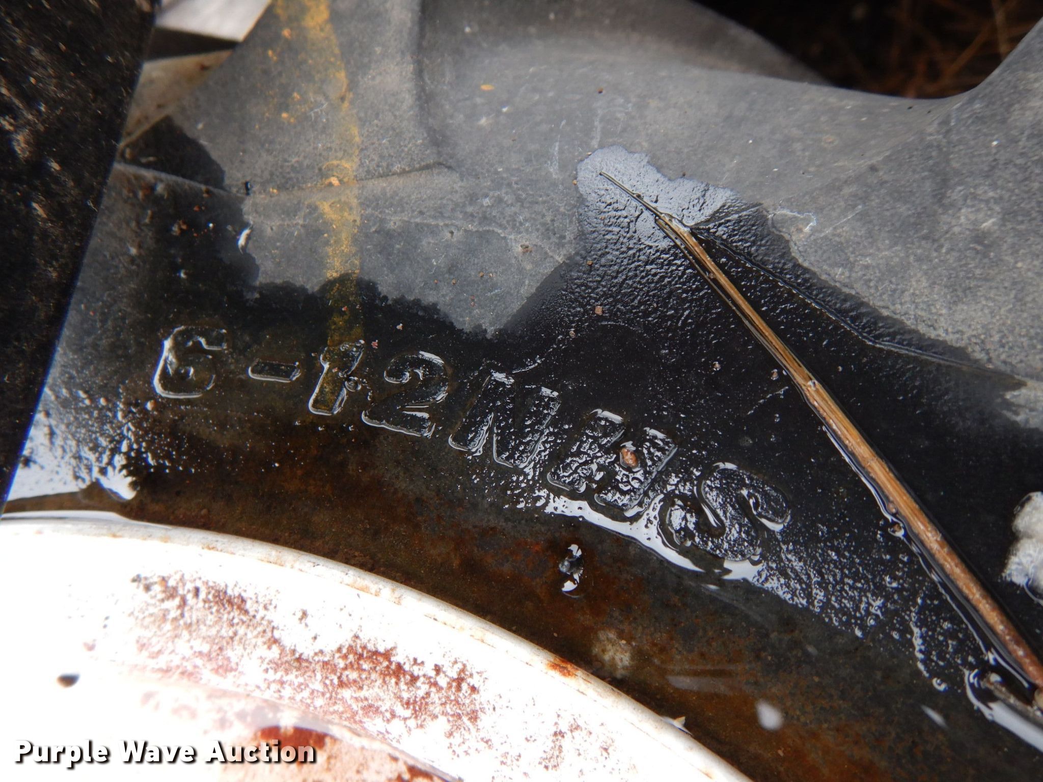 Valmar 1655 granular applicator in Davis, OK | Item HC9372 for sale ...