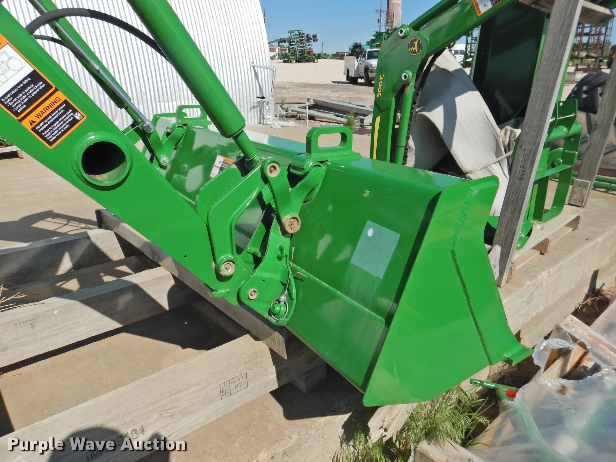 John Deere H180 loader in Guymon, OK | Item HQ9259 sold | Purple Wave
