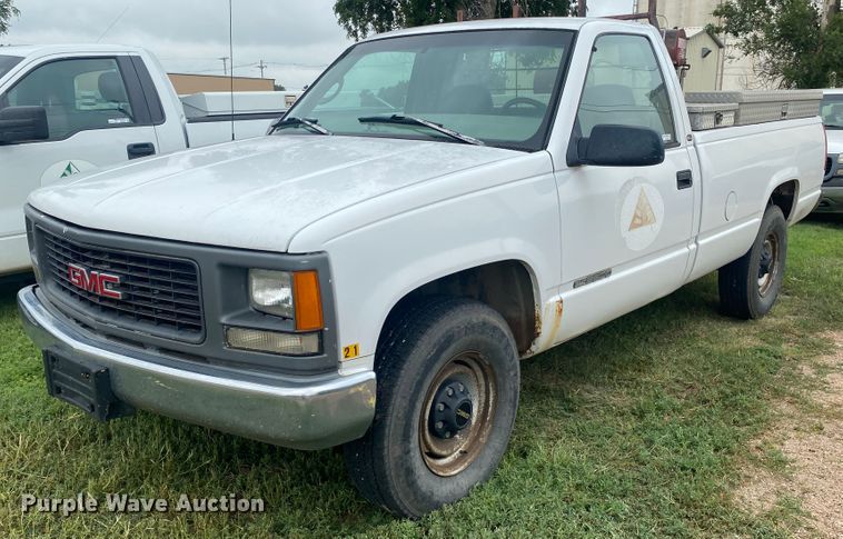 1997 GMC Sierra 2500 pickup truck in Lakin, KS | Item EX9580 sold ...