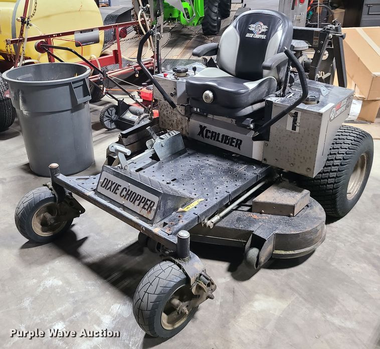 Dixie Chopper XCaliber lawn mower in Kansas City, MO | Item IC9827 sold ...