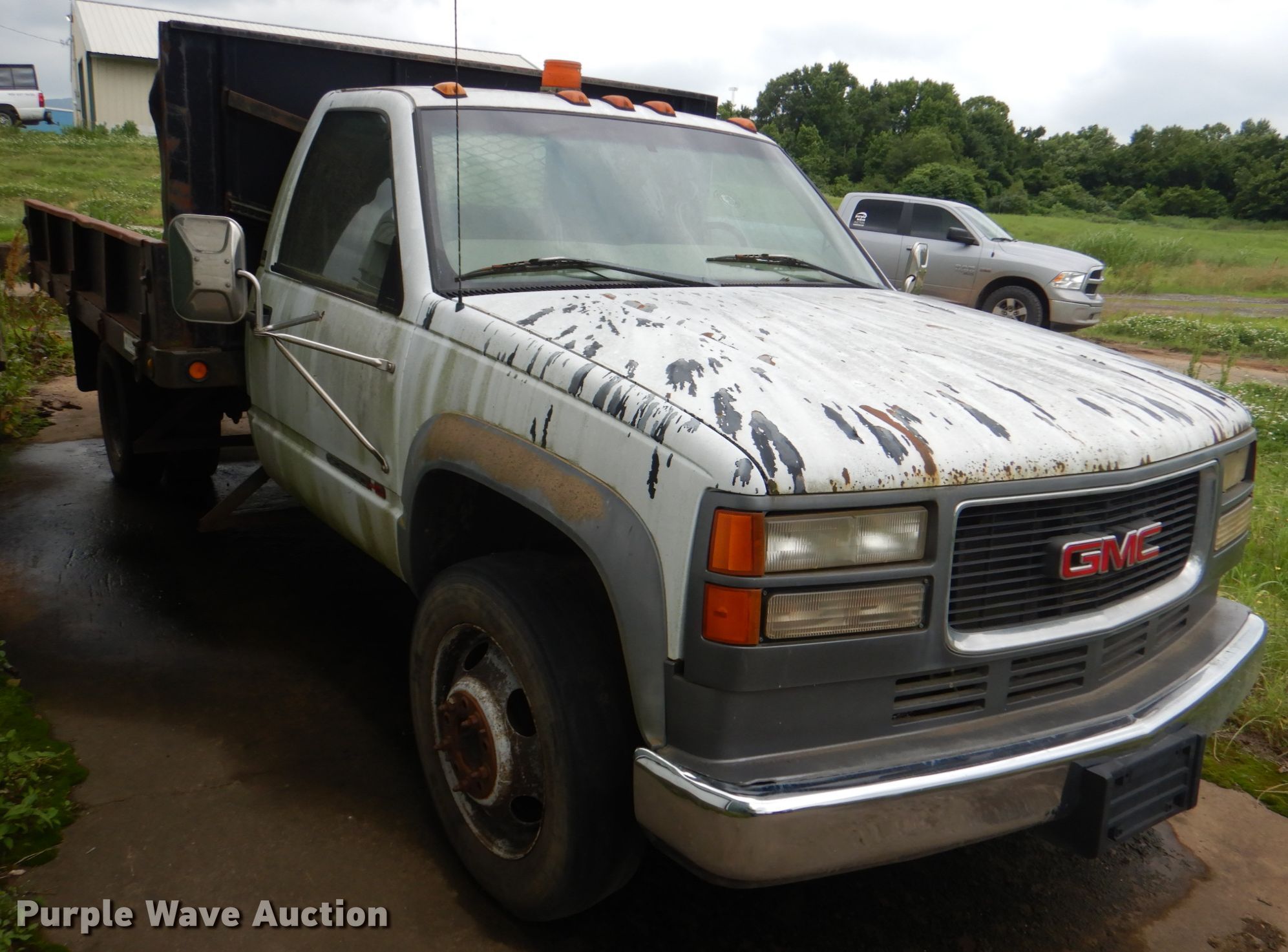 1998 GMC C3500 flatbed pickup truck in Poteau, OK | Item HC9304 sold ...