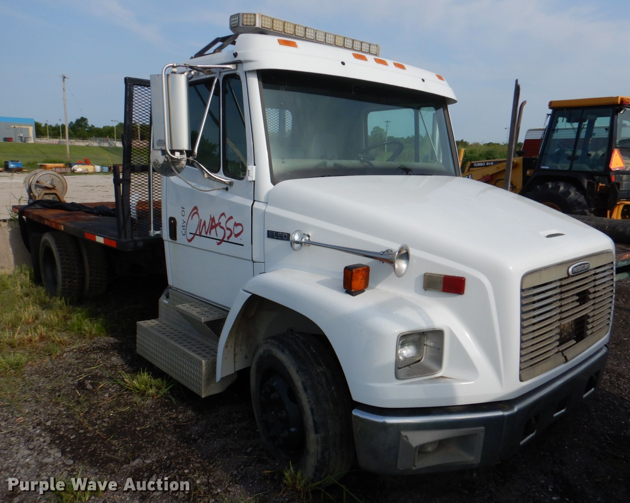 2001 Freightliner FL60 flatbed truck in Owasso, OK | Item IA9958 for ...