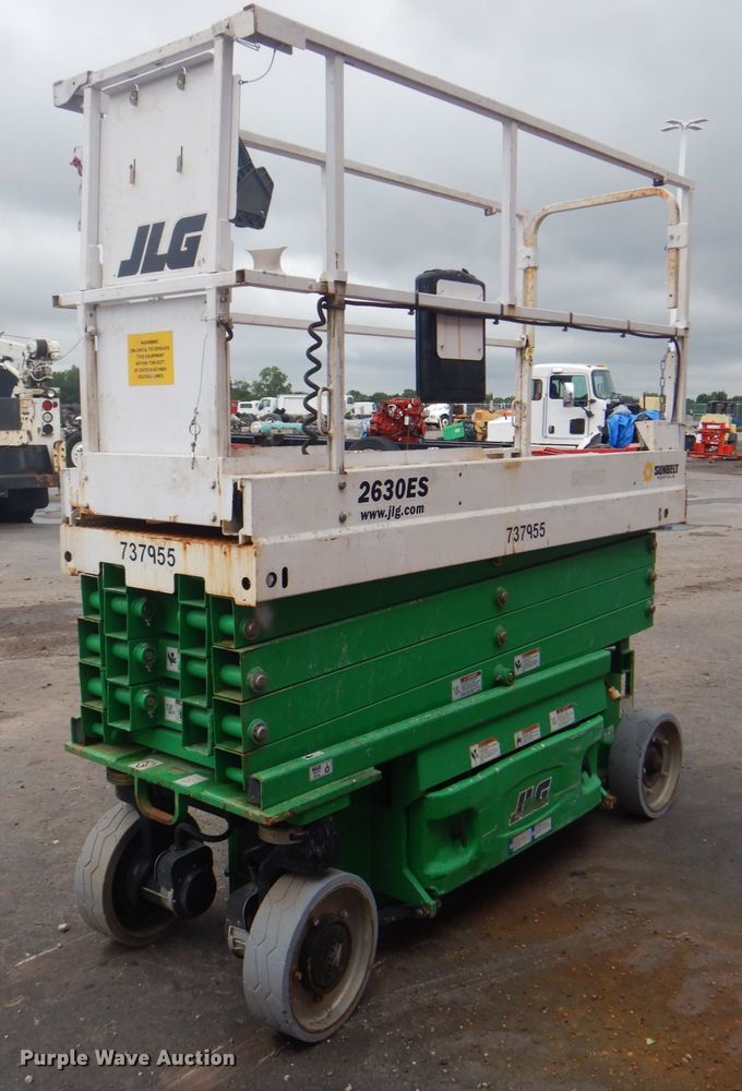 2015 JLG 2632E2 scissor lift in Waterloo, NE | Item JY9740 sold ...