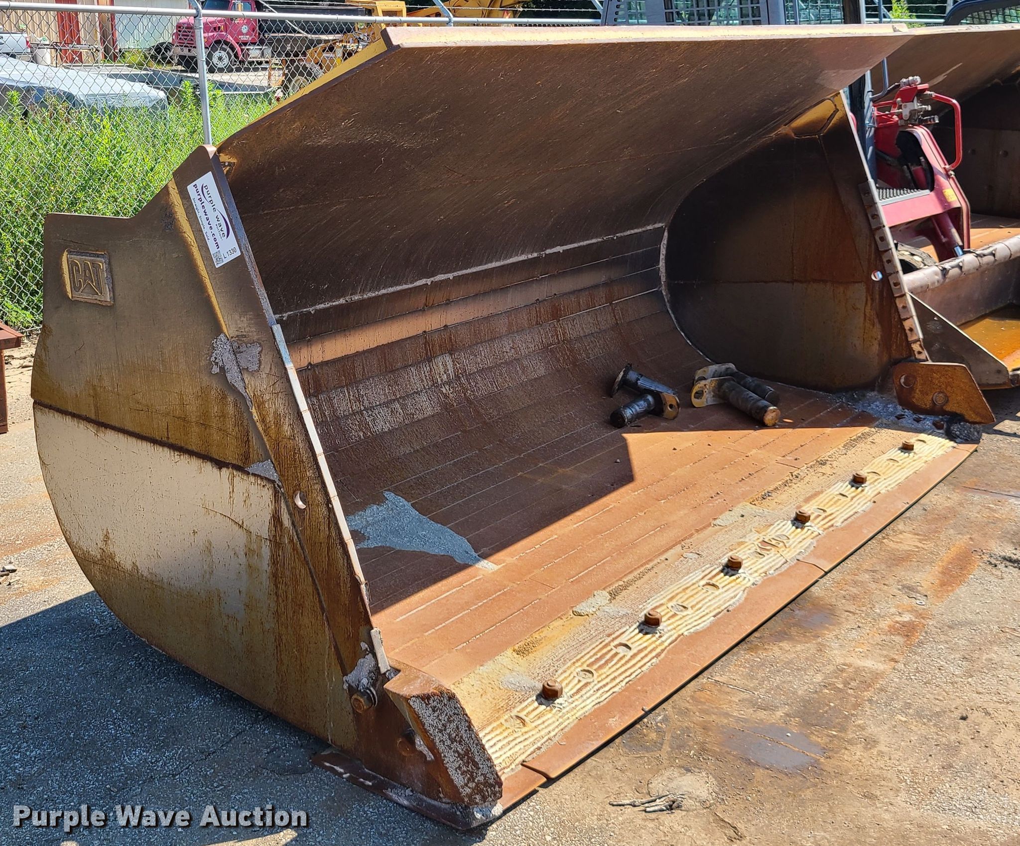 Caterpillar 134"W wheel loader bucket in Overland Park, KS | Item L1330 ...