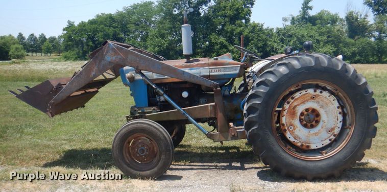 1967 Ford 5000 tractor in Adrian, MO | Item DL0074 sold | Purple Wave