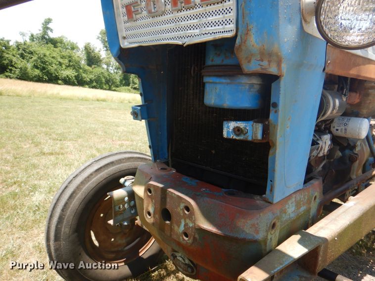 1967 Ford 5000 tractor in Adrian, MO | Item DL0074 sold | Purple Wave