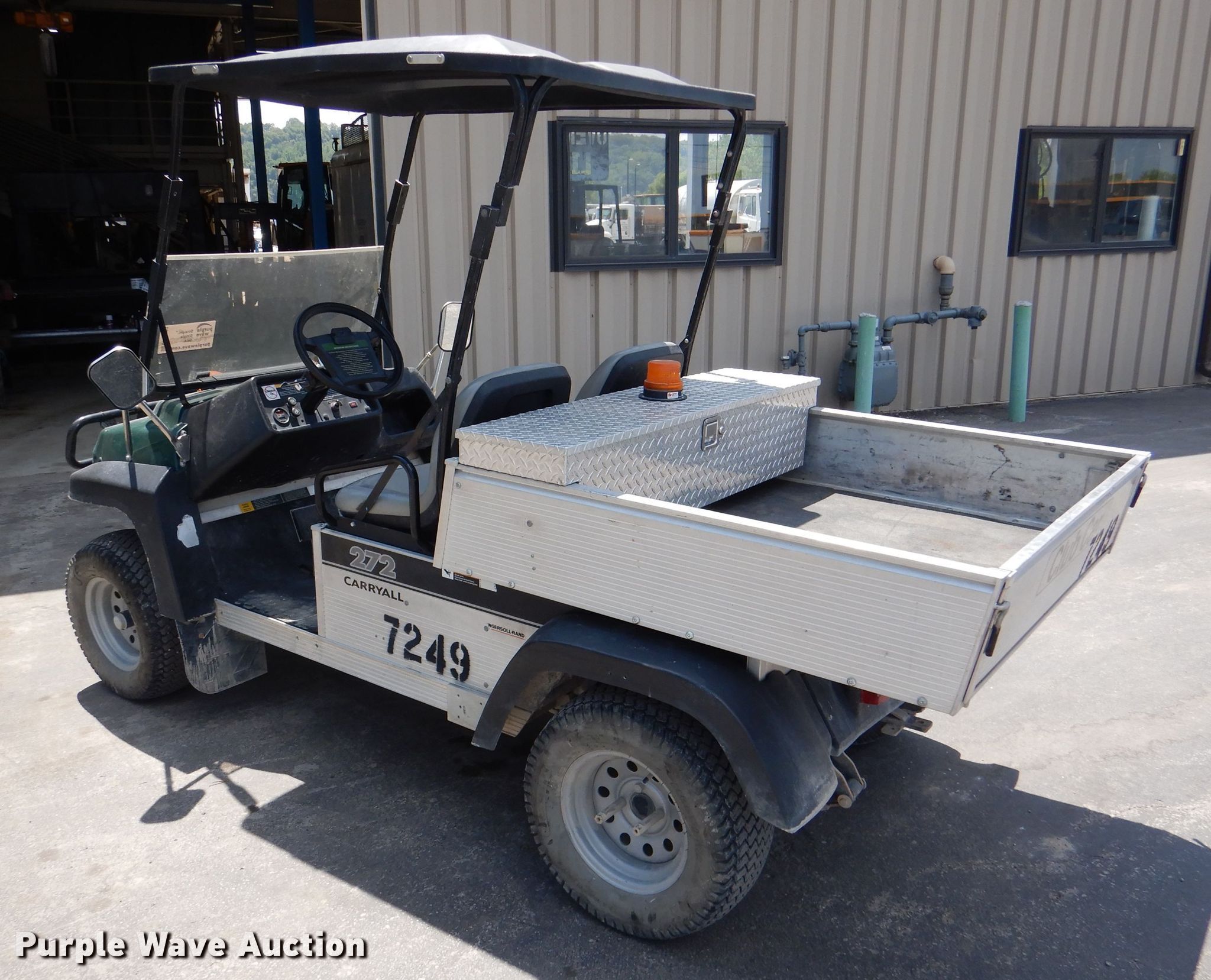 Club Car Carryall 272 golf cart in Kansas City, MO | Item DM0533 sold ...