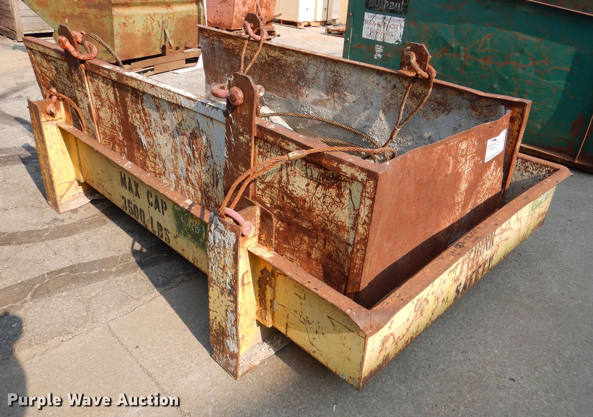 Crane lift boxes in Kansas City, MO | Item DM0590 sold | Purple Wave