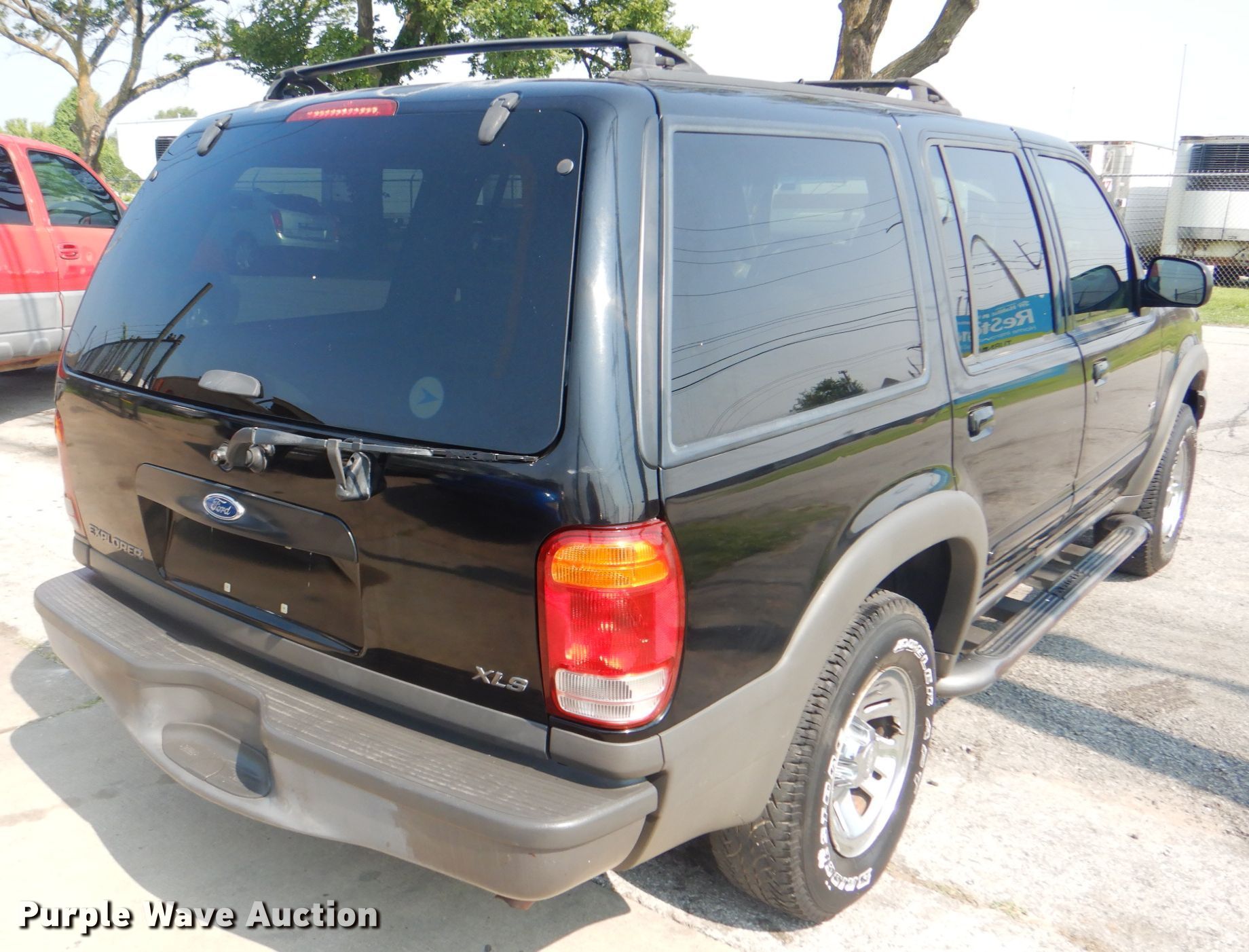2000 Ford Explorer SUV in Tulsa, OK | Item IE9427 sold | Purple Wave