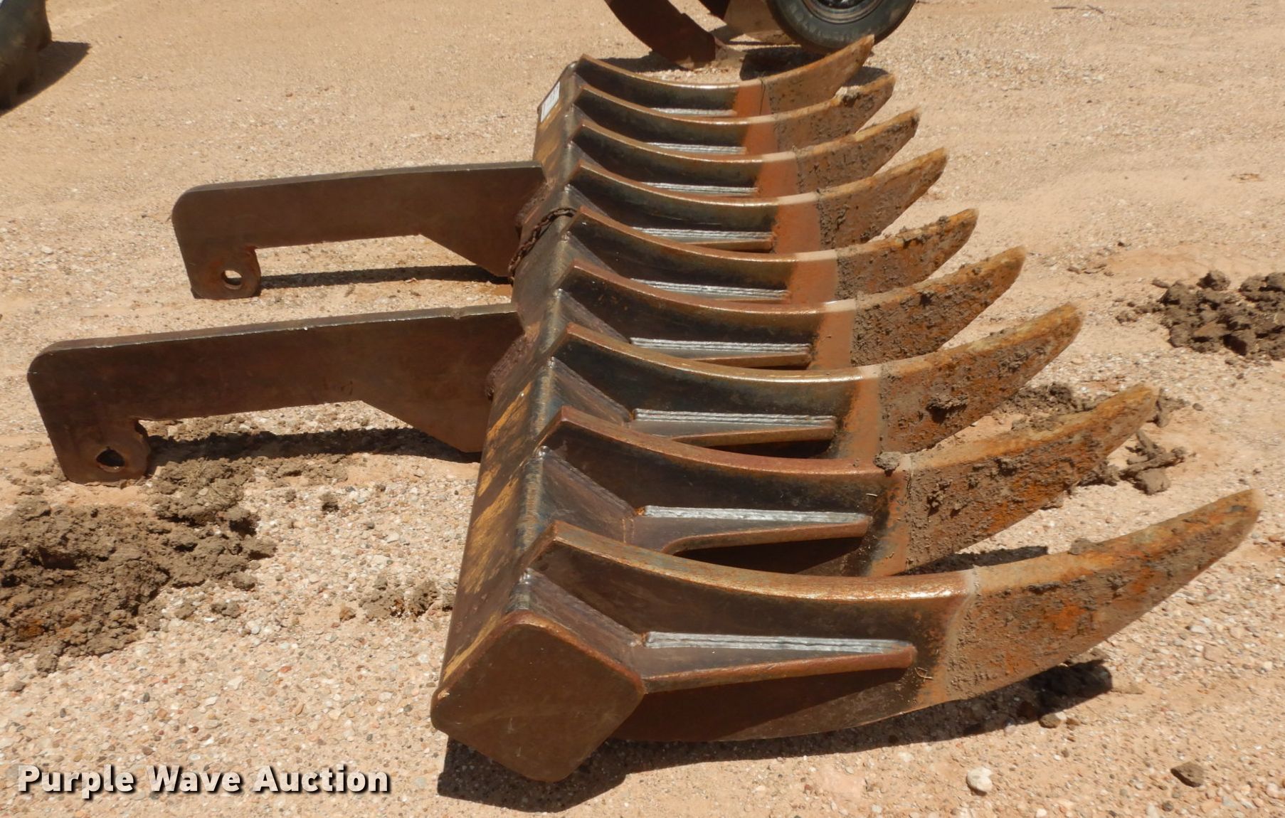 Caterpillar root rake in Hamlin, TX | Item DM6303 sold | Purple Wave