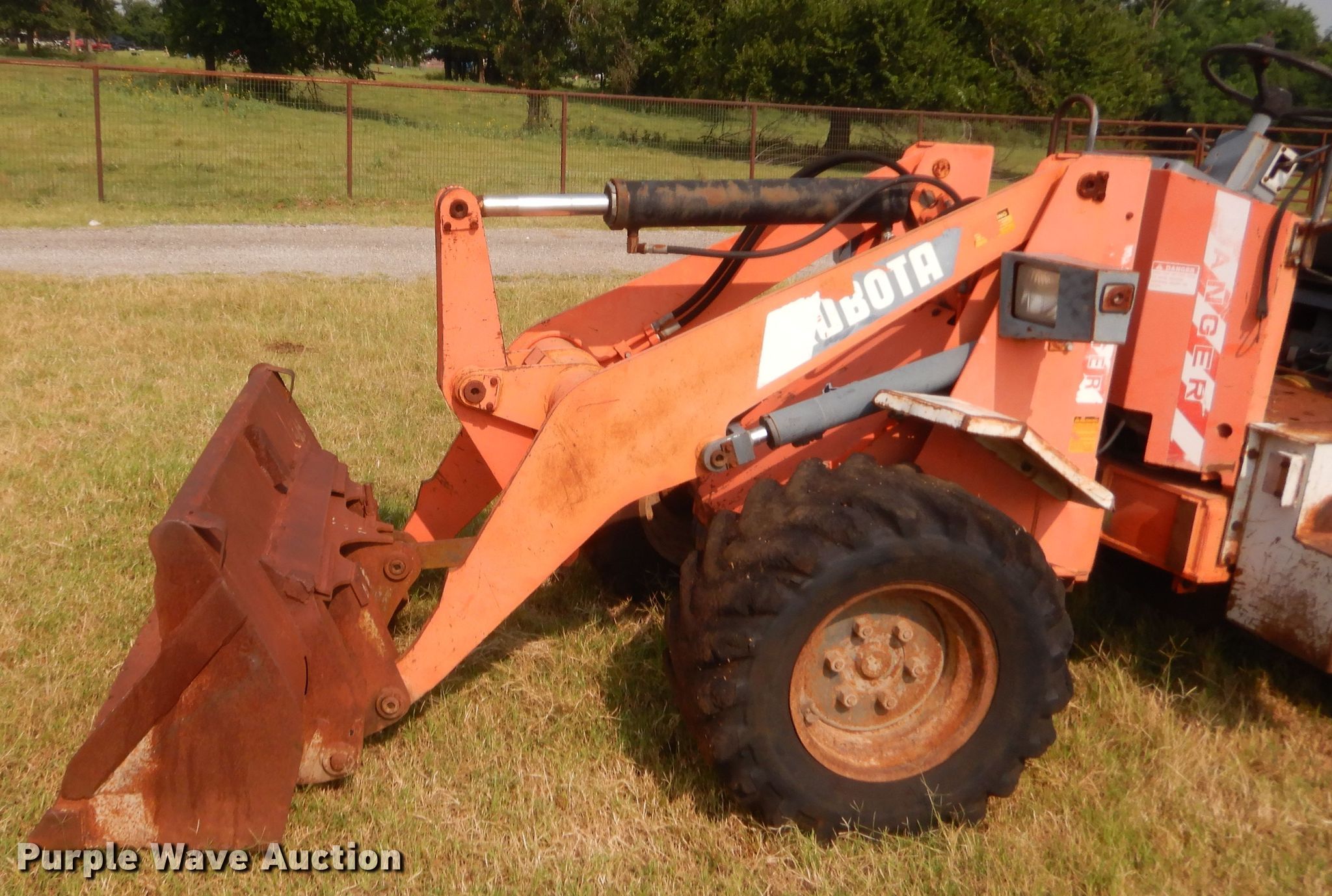 1988 Kubota R400 wheel loader in Spencer, OK | Item IT9726 sold ...