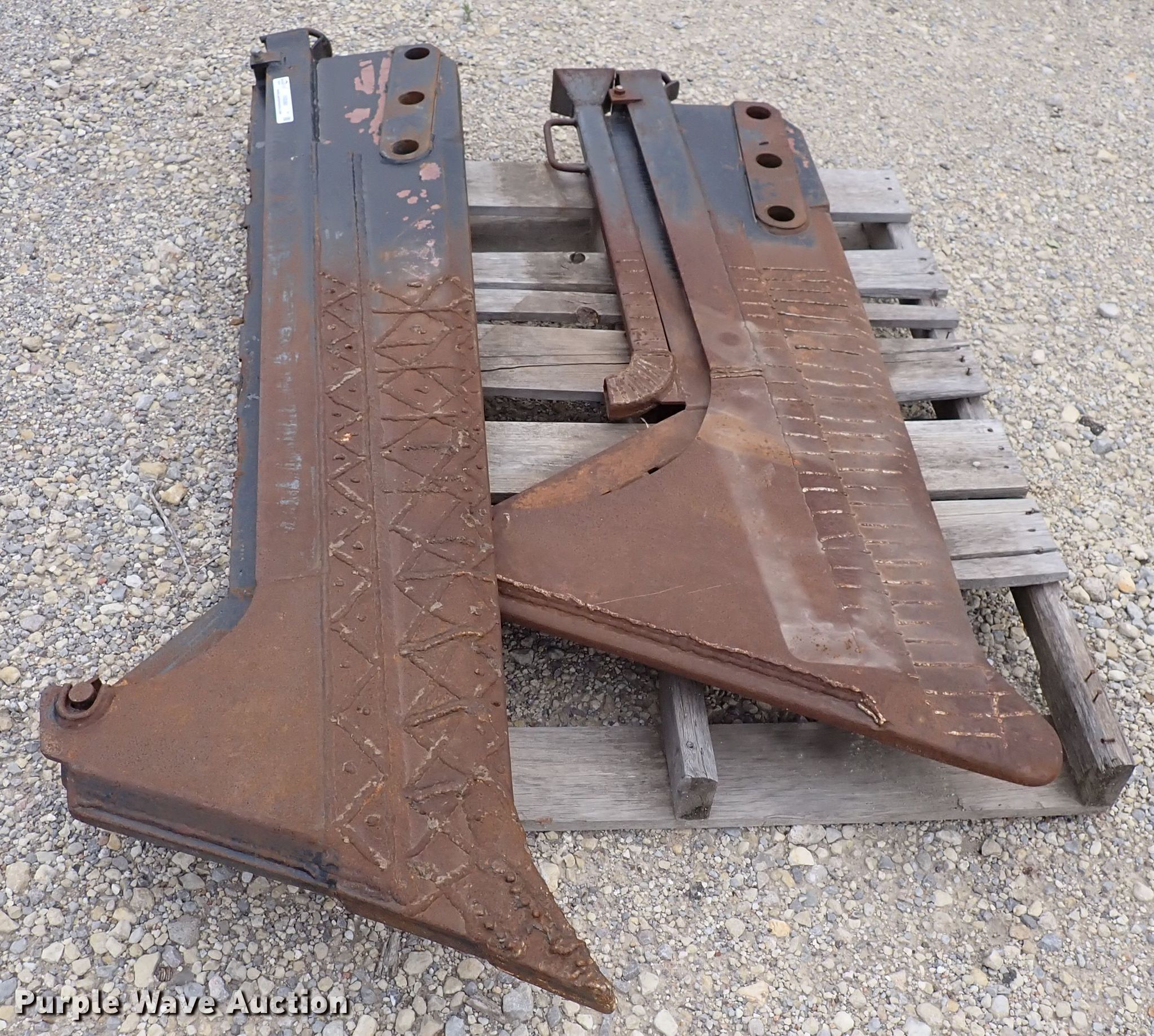 (2) Super Manufacturing vibratory plow blades in Park City, KS | Item ...
