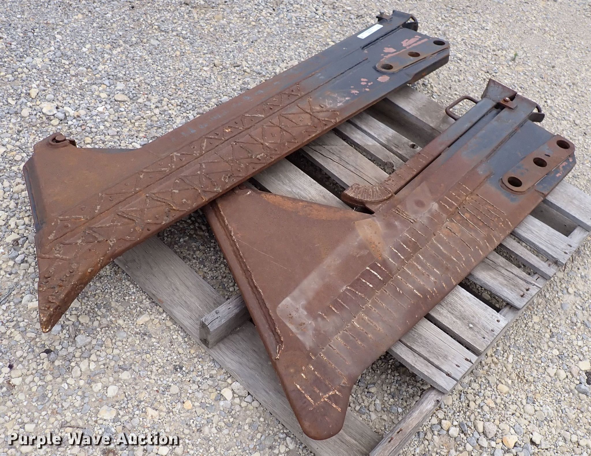 (2) Super Manufacturing vibratory plow blades in Park City, KS | Item ...