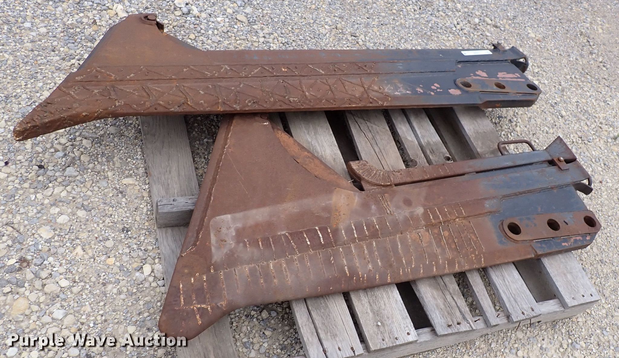 (2) Super Manufacturing vibratory plow blades in Park City, KS | Item ...