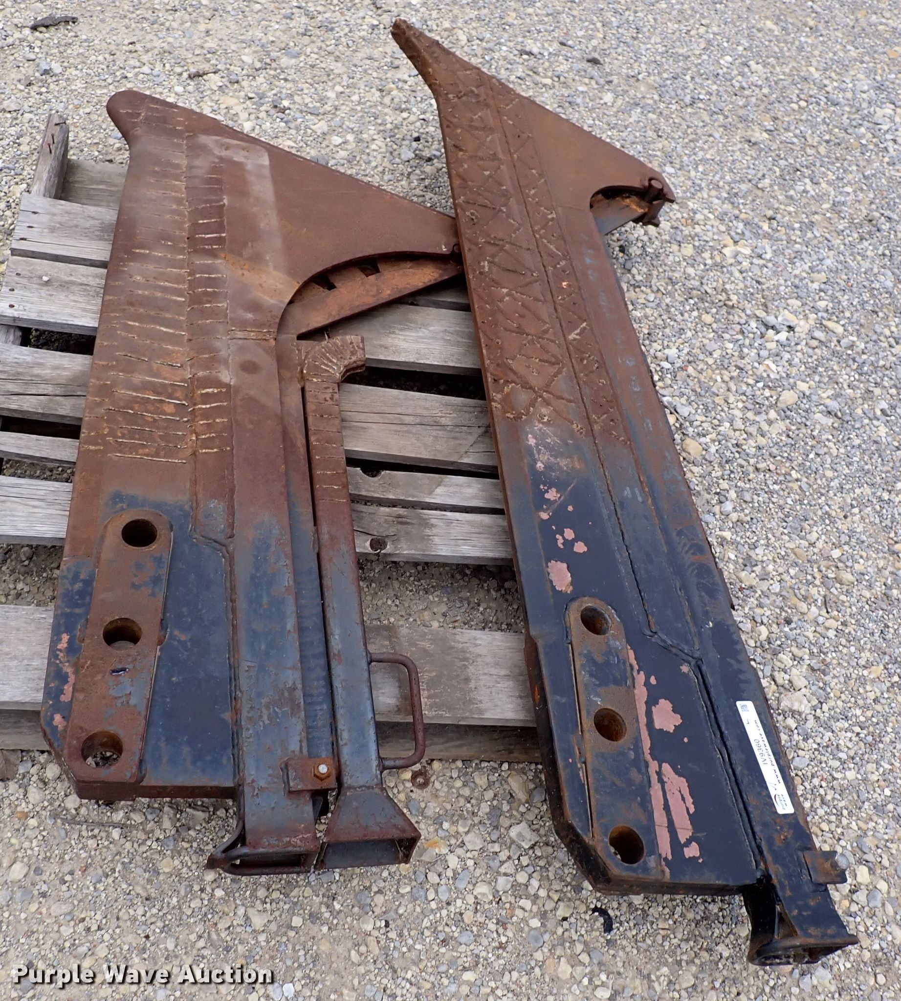 (2) Super Manufacturing vibratory plow blades in Park City, KS | Item ...