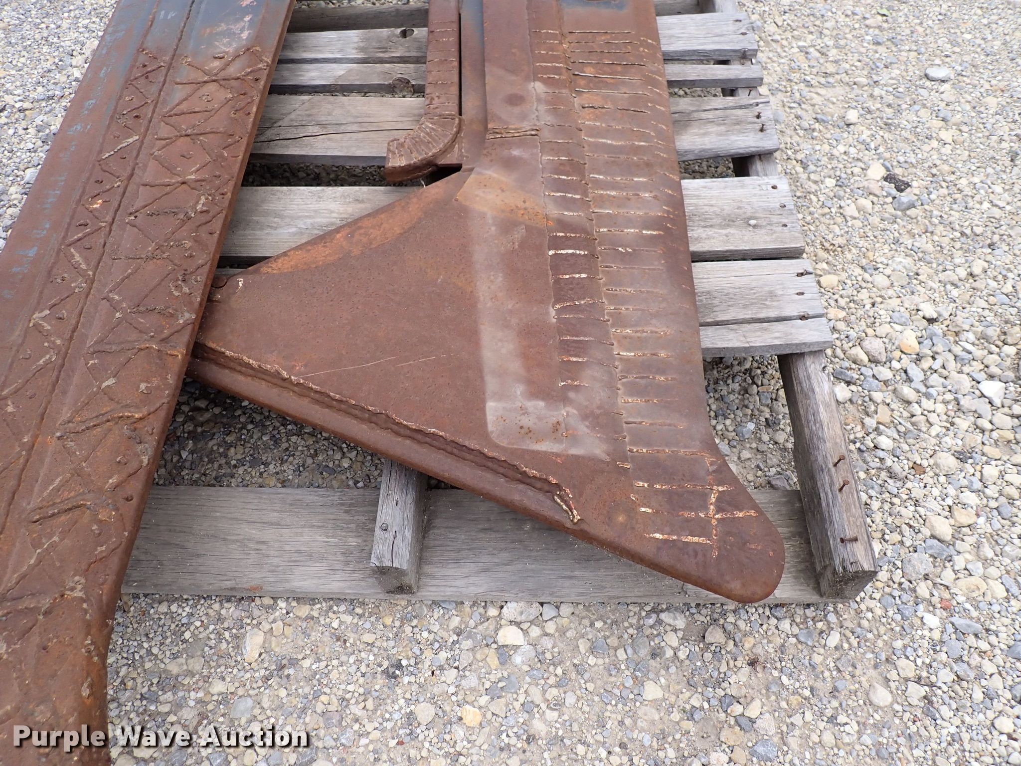 (2) Super Manufacturing vibratory plow blades in Park City, KS | Item ...