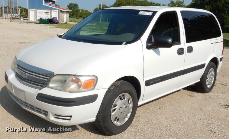 2003 Chevrolet Venture van in Randolph, KS | Item DG0789 sold | Purple Wave