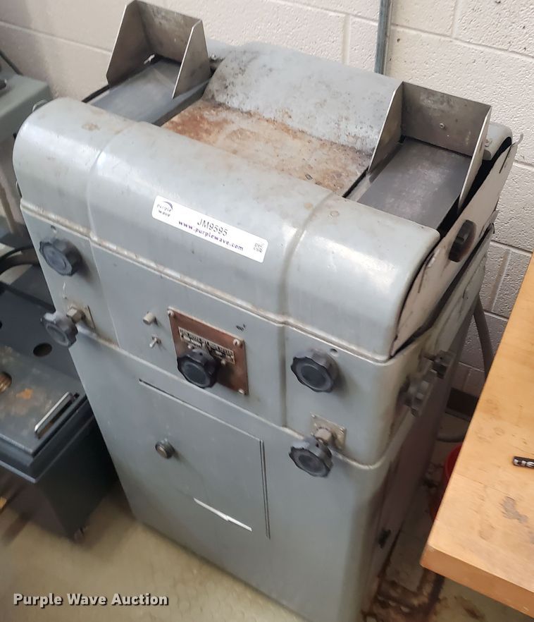 Buhler wet sander in Salina, KS | Item JM9595 sold | Purple Wave