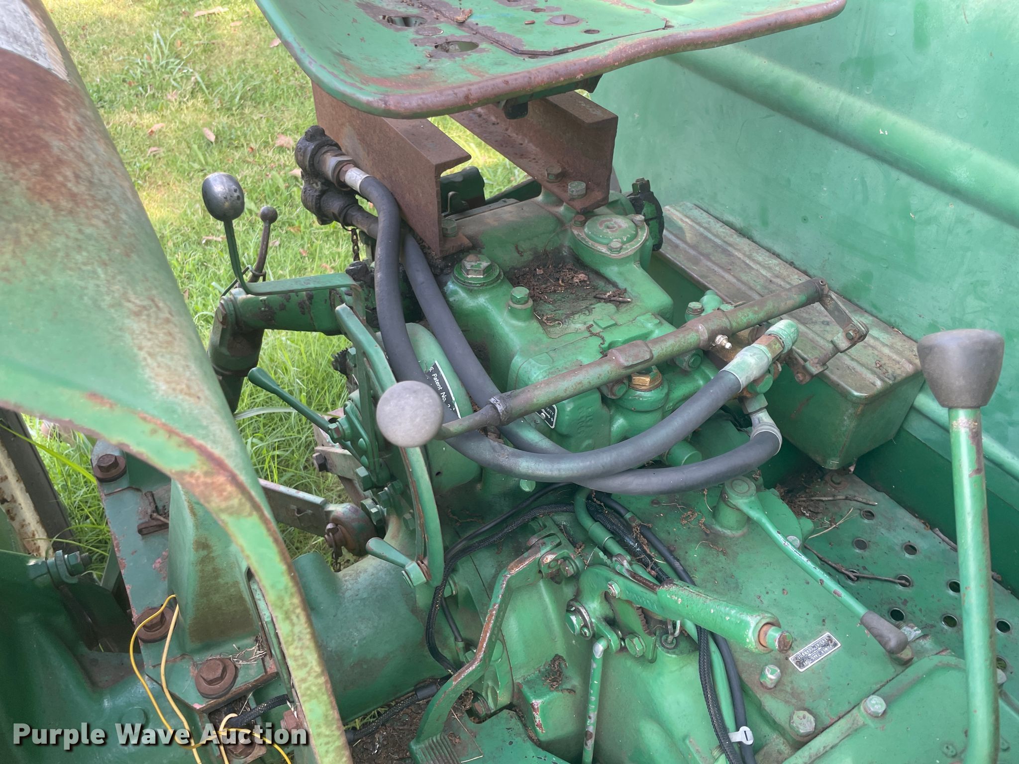 1971 Oliver 1265 tractor in Coffeyville, KS | Item KK9529 sold | Purple ...