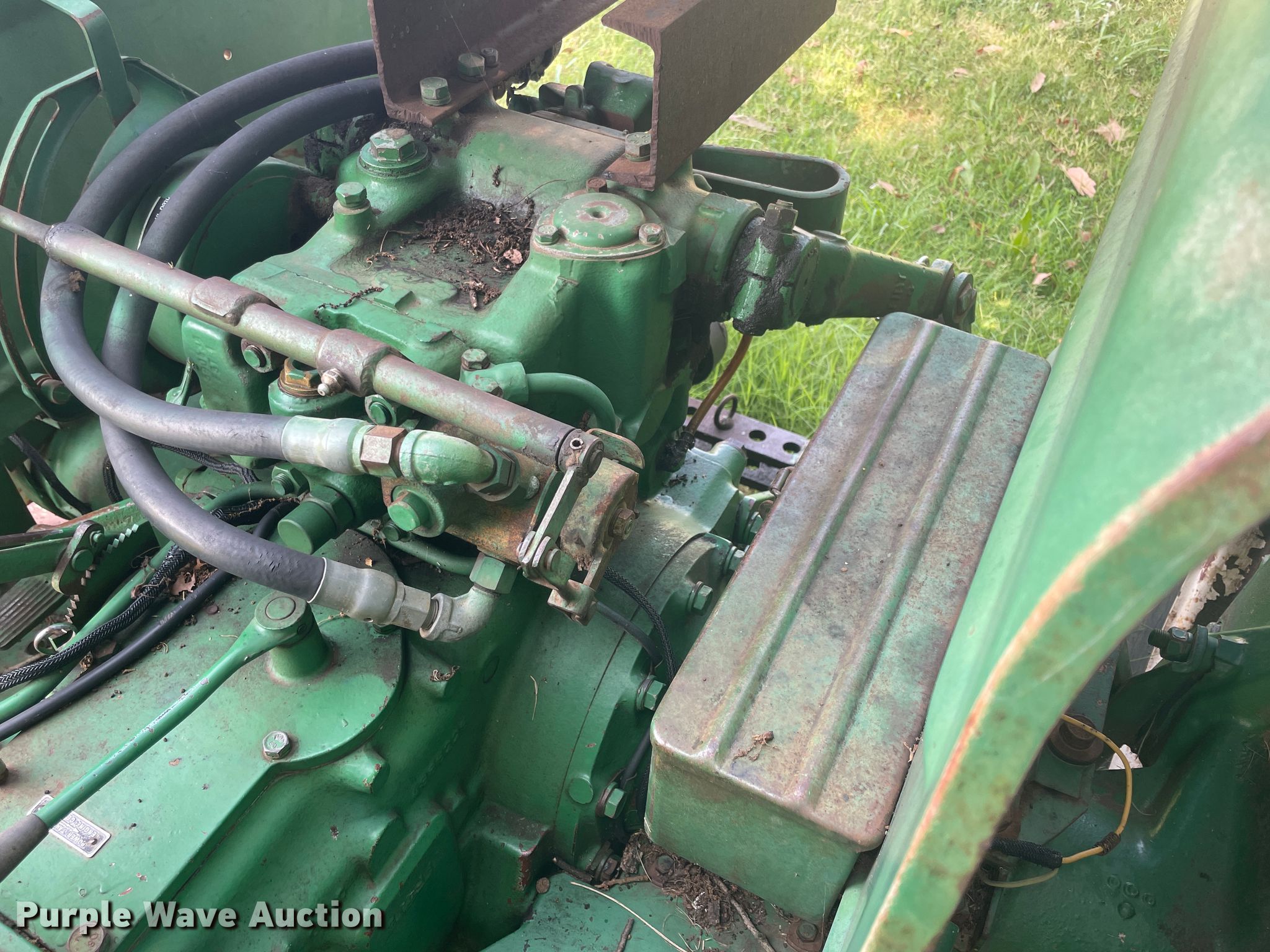 1971 Oliver 1265 tractor in Coffeyville, KS | Item KK9529 sold | Purple ...