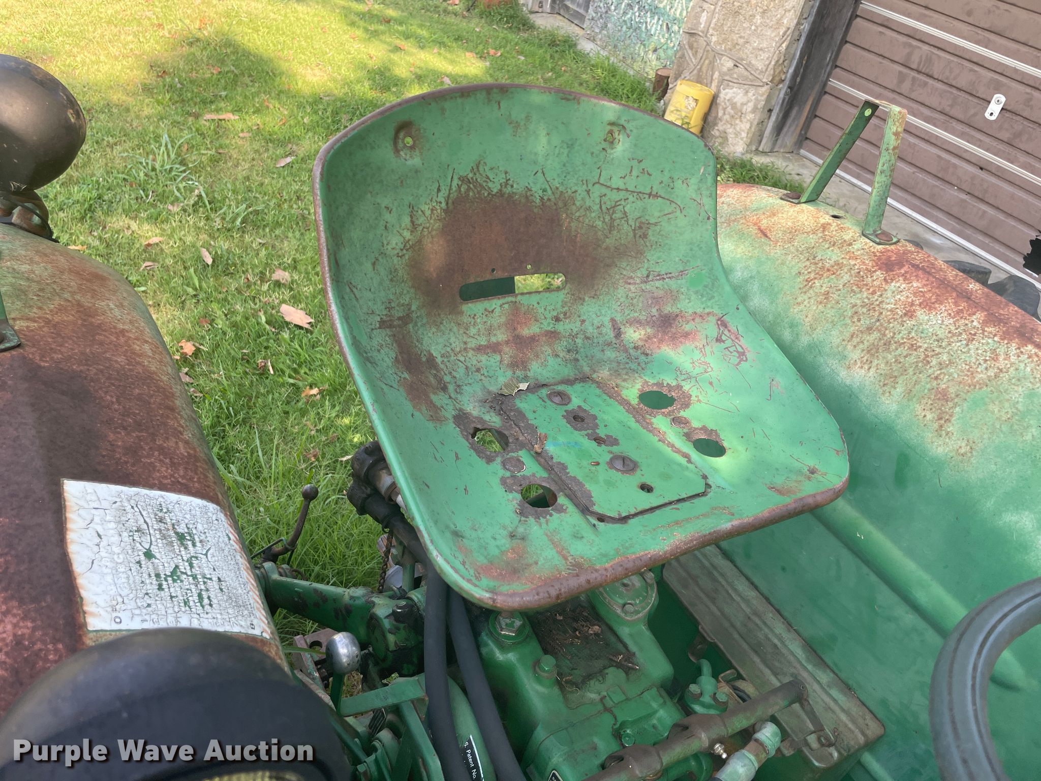 1971 Oliver 1265 tractor in Coffeyville, KS | Item KK9529 sold | Purple ...