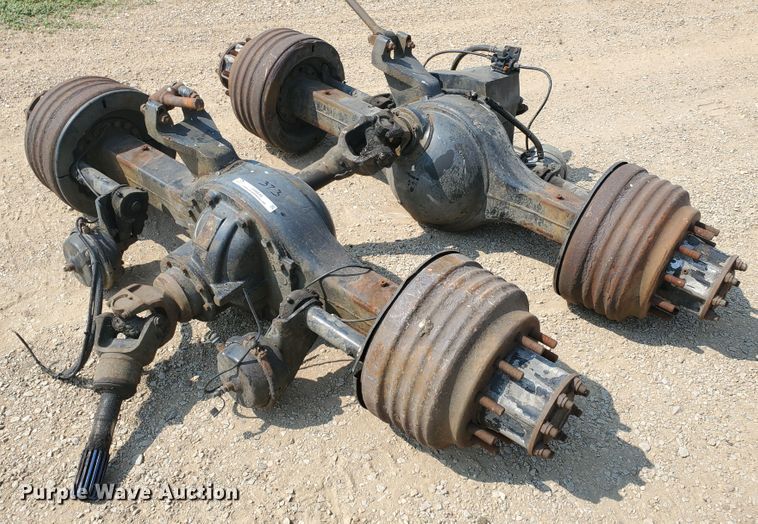 (2) Freightliner rear axle assemblies in Russell, KS | Item JM9549 sold ...