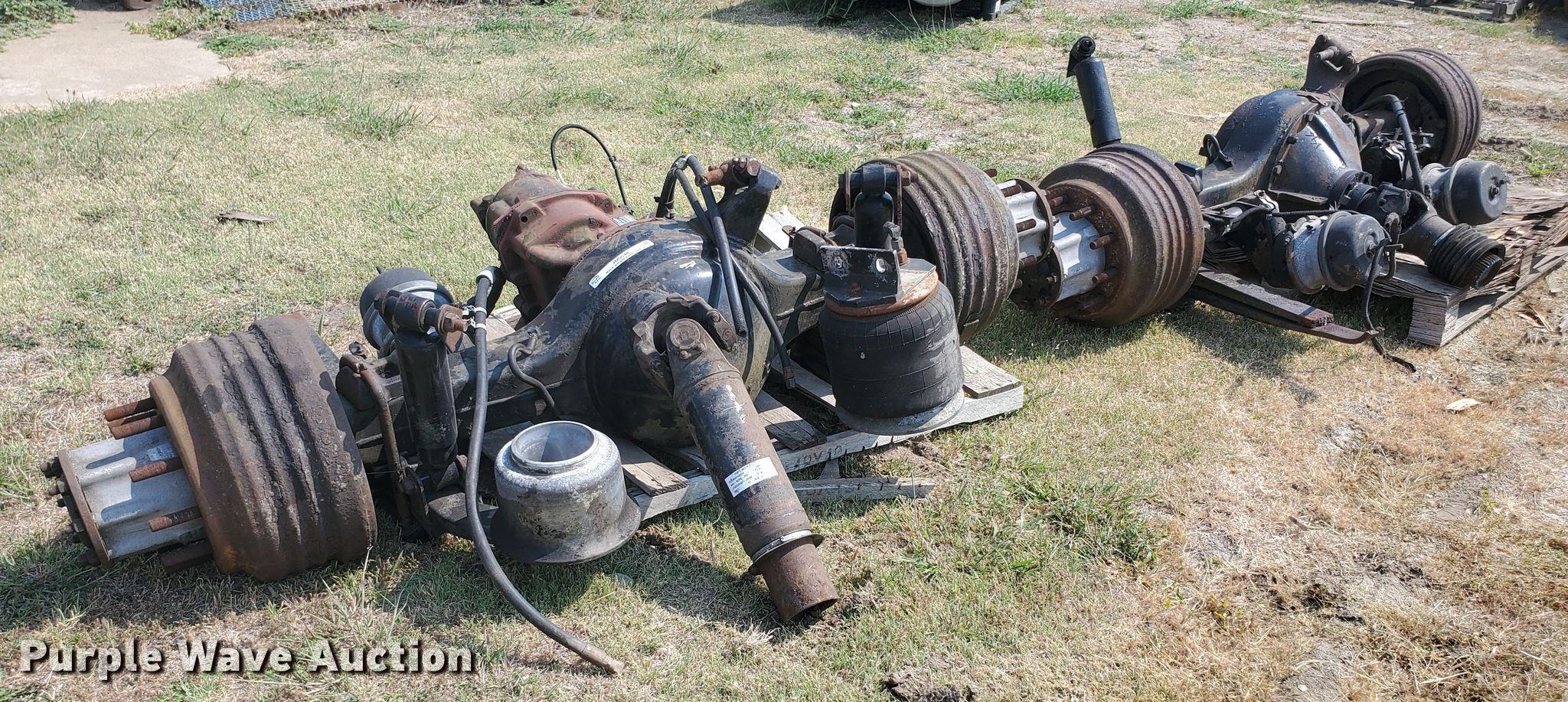 (2) Peterbilt rear axle assemblies in Russell, KS | Item JM9548 sold ...