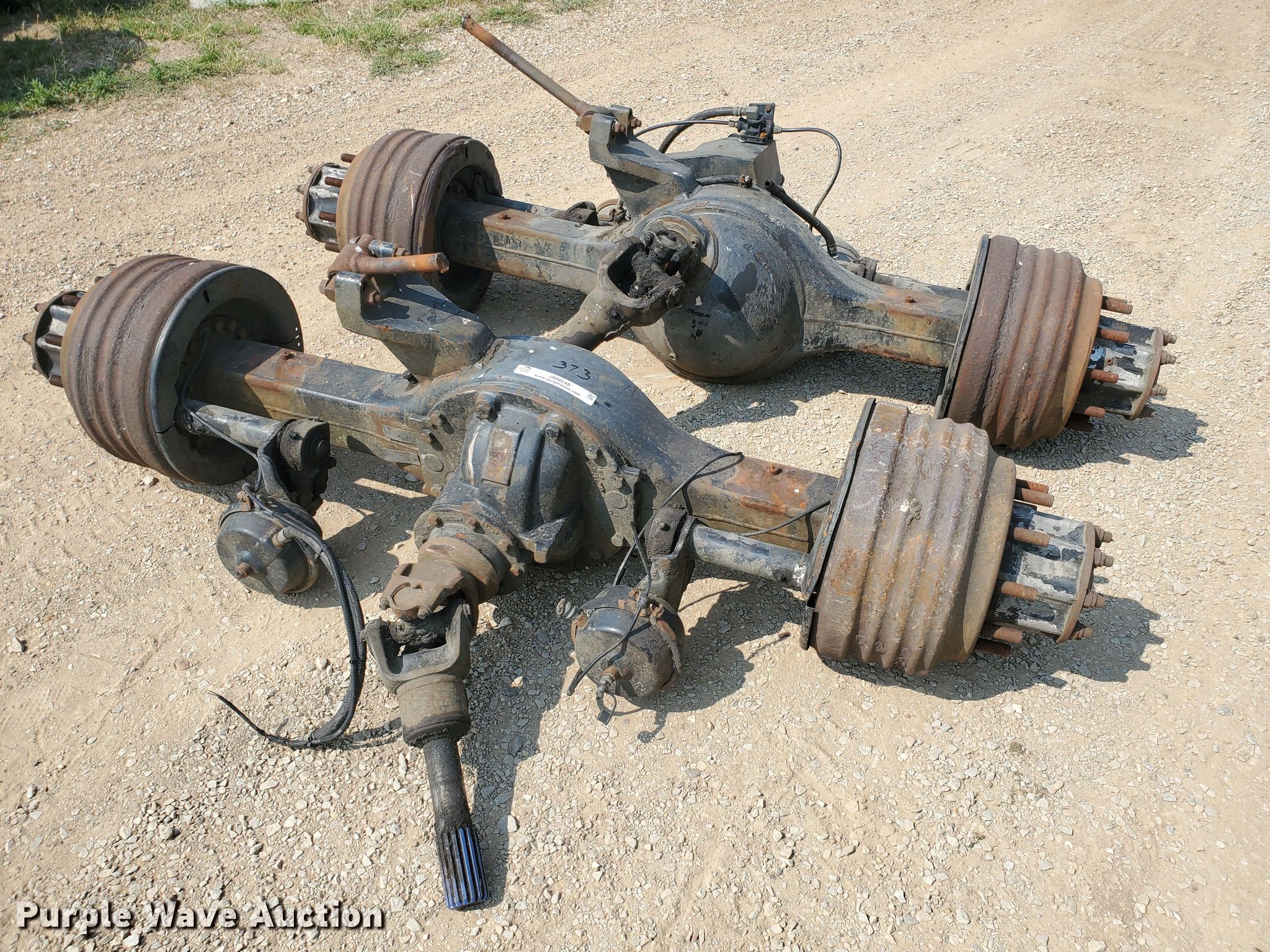 (2) Freightliner rear axle assemblies in Russell, KS | Item JM9549 sold ...