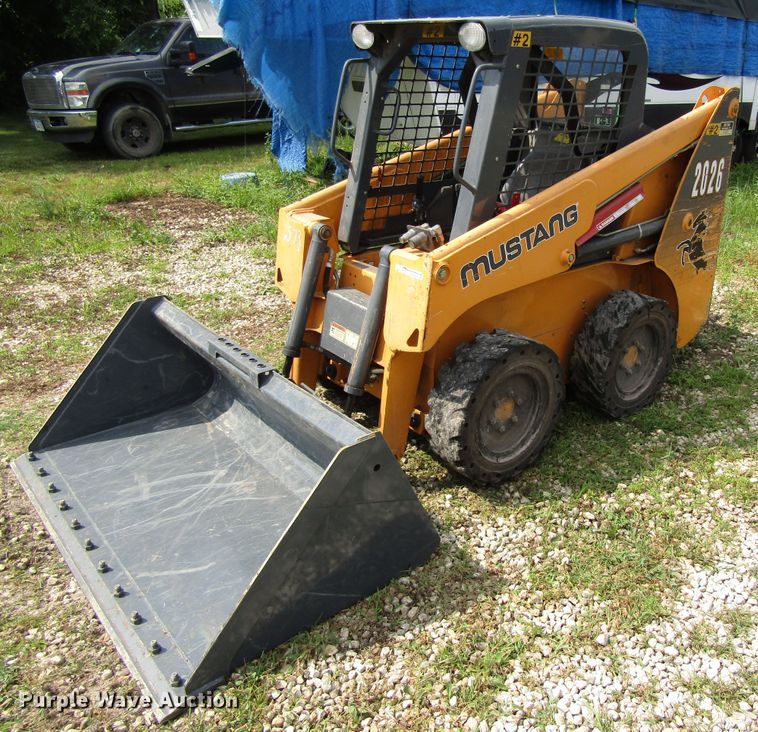 2016 Mustang 2026 skid steer loader in Central City, IA | Item EV9294 ...