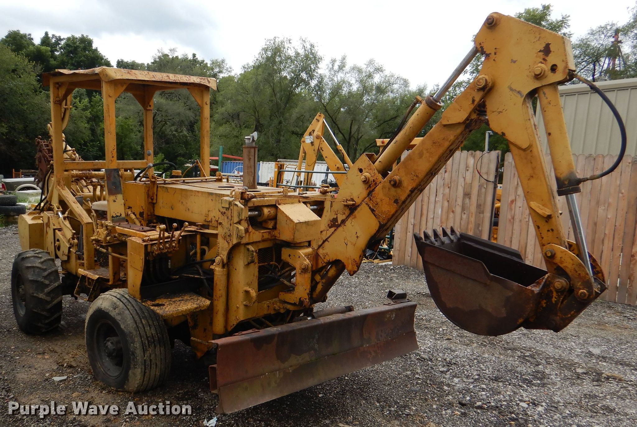 Vermeer trencher in Tonganoxie, KS | Item DM1345 for sale | Purple Wave