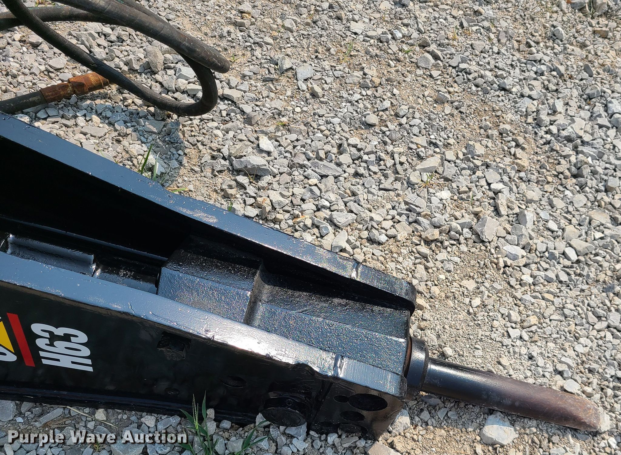 Caterpillar H63 breaker in Concordia, MO | Item FW9736 sold | Purple Wave