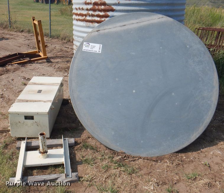 Well pit in Ford, KS | Item DK8157 sold | Purple Wave