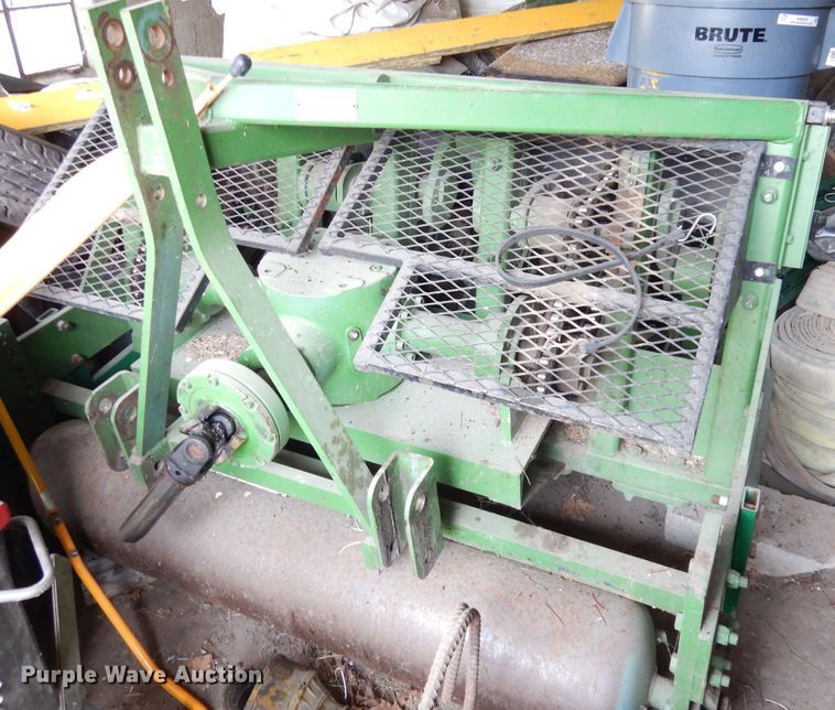 Southern Green Soil Reliever aerator in Eudora, KS | Item KM9306 sold ...