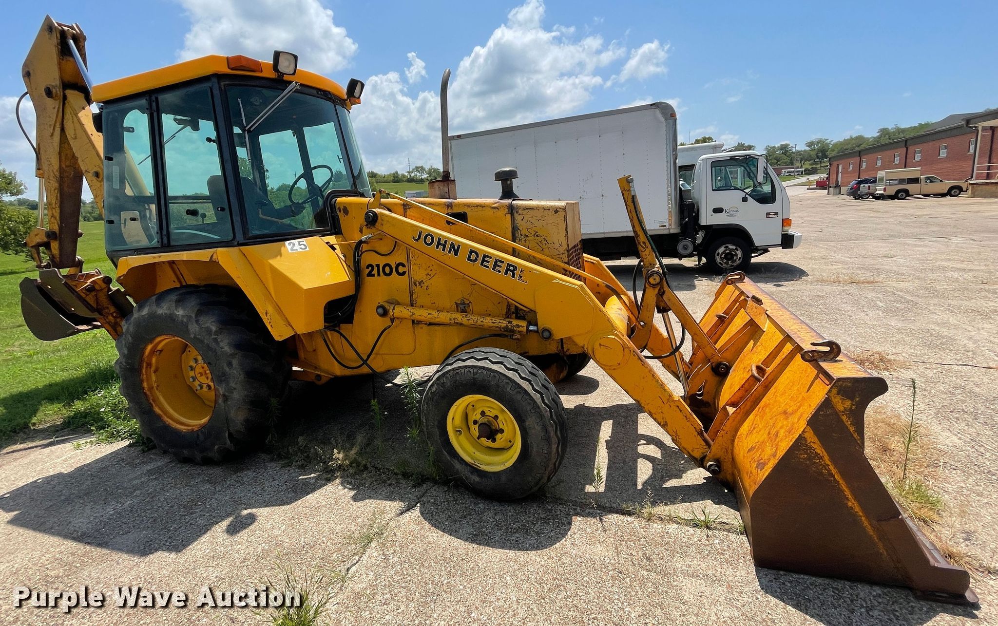 John Deere 210C backhoe in Winfield, KS | Item KK9553 sold | Purple Wave