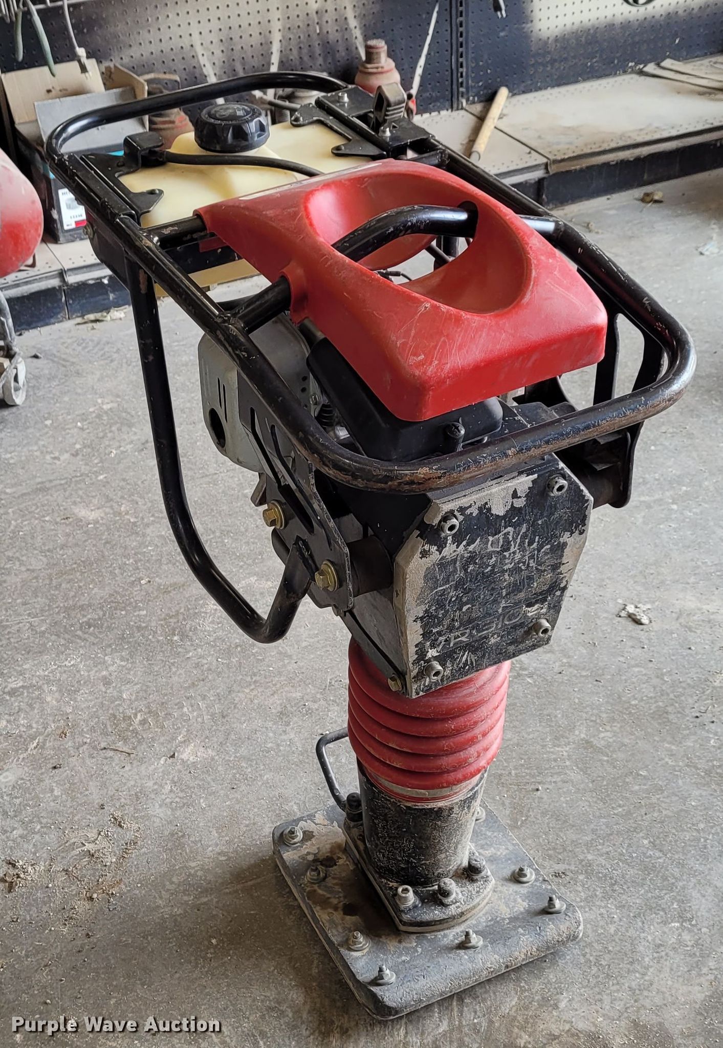 Toro VR3100 plate compactor in Augusta, KS | Item BY9411 sold | Purple Wave