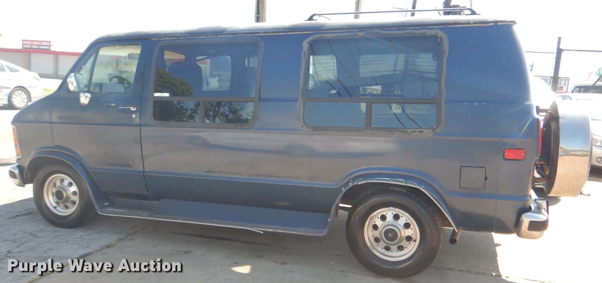 1992 Dodge Ram B250 van in Tulsa, OK | Item ID9091 sold | Purple Wave