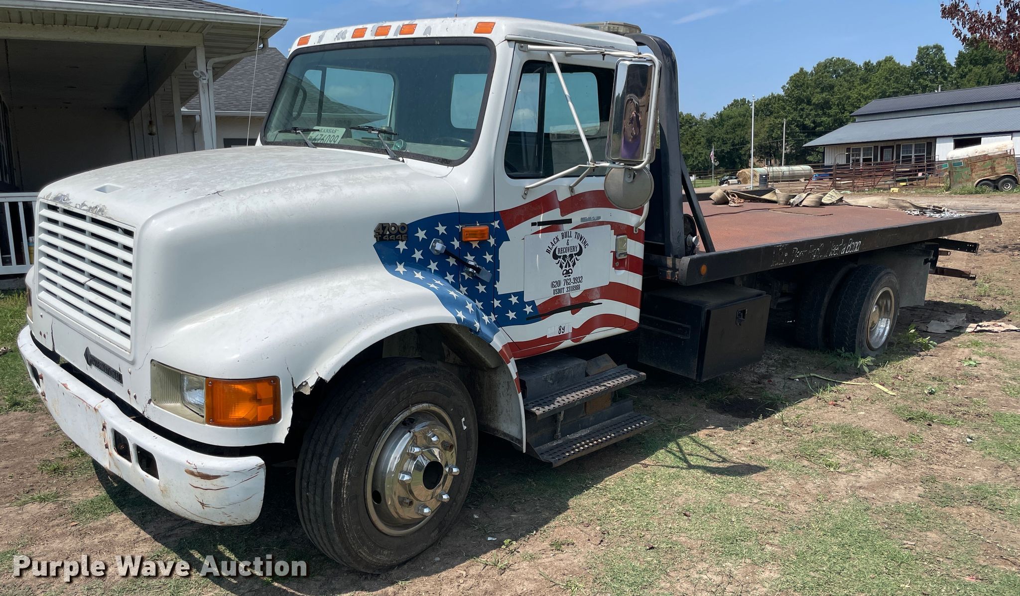 1997 International 4700 rollback truck in Pittsburg, KS | Item JQ9747 ...