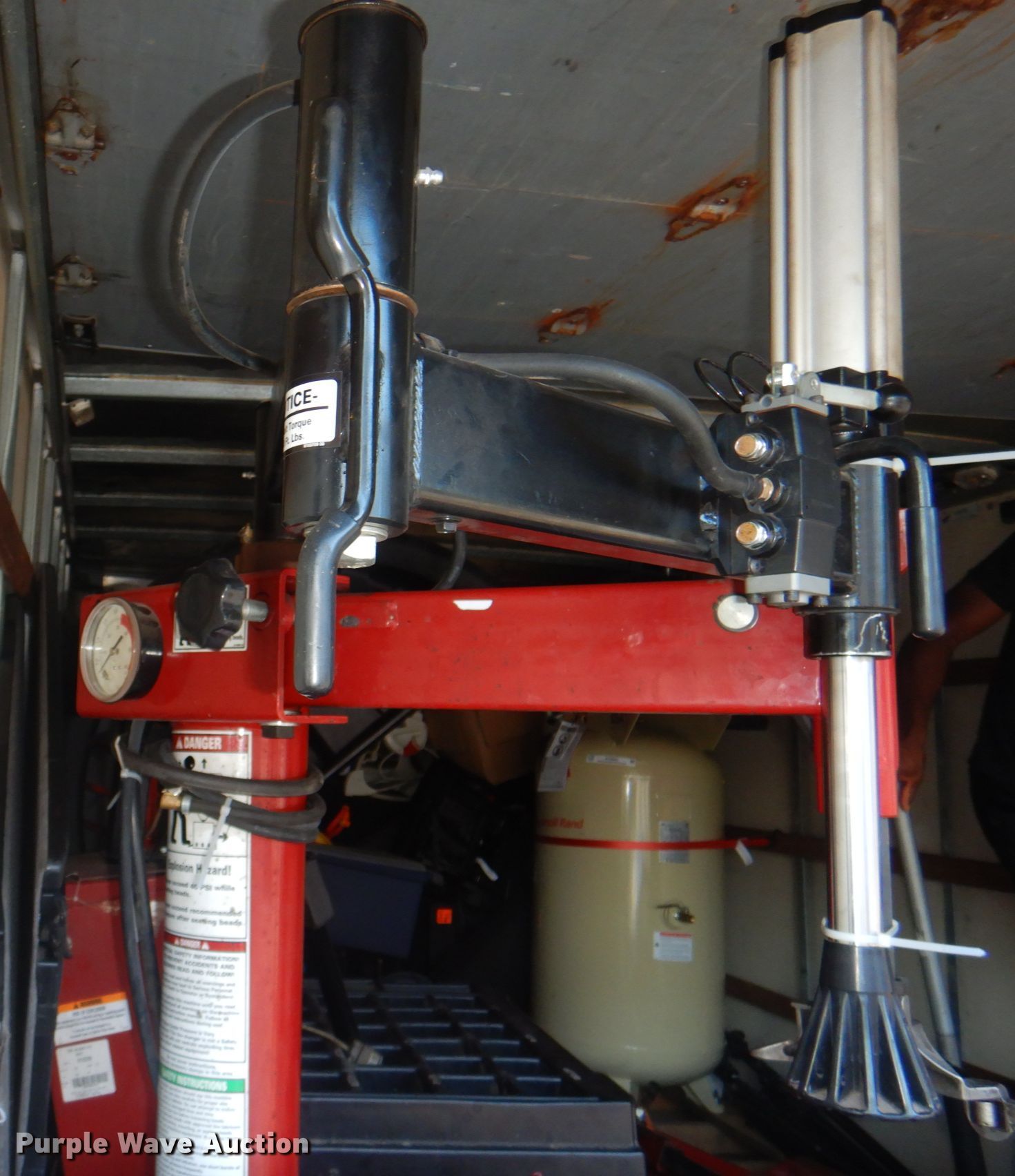 Coats Baseline 500 tire machine in Lincoln, NE | Item KX9654 sold ...