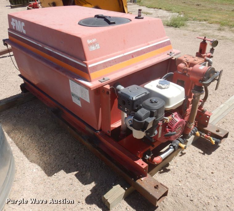 FMC DM20E300FEK sprayer tank in Tribune, KS | Item JZ9877 sold | Purple ...