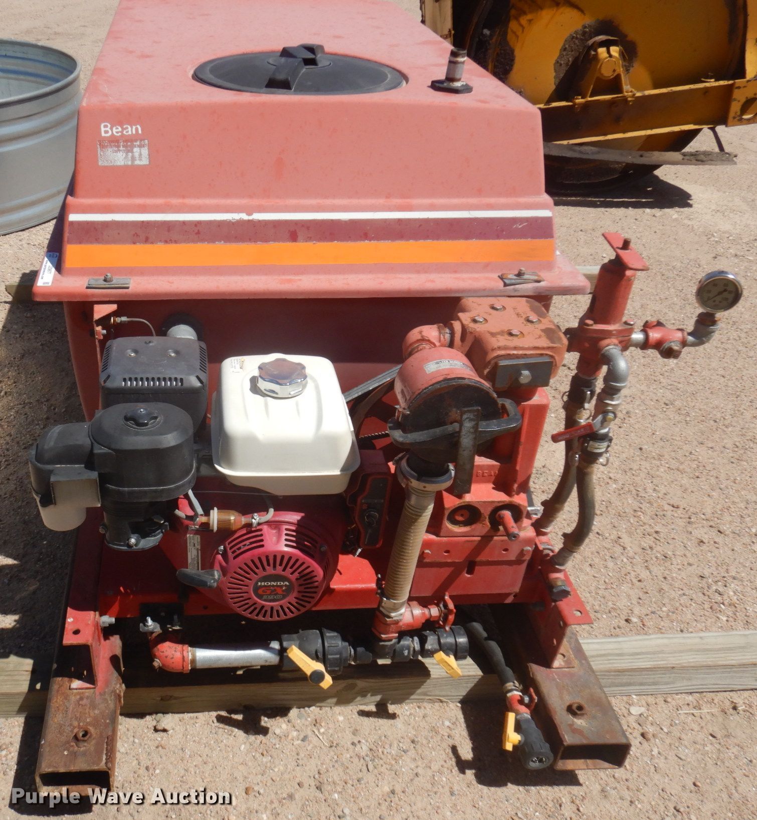 FMC DM20E300FEK sprayer tank in Tribune, KS | Item JZ9877 sold | Purple ...