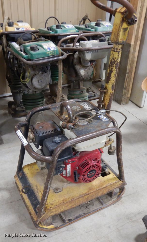 Wacker Neuson BPU 2950A plate compactor in Rochester, MN | Item JQ9130 ...
