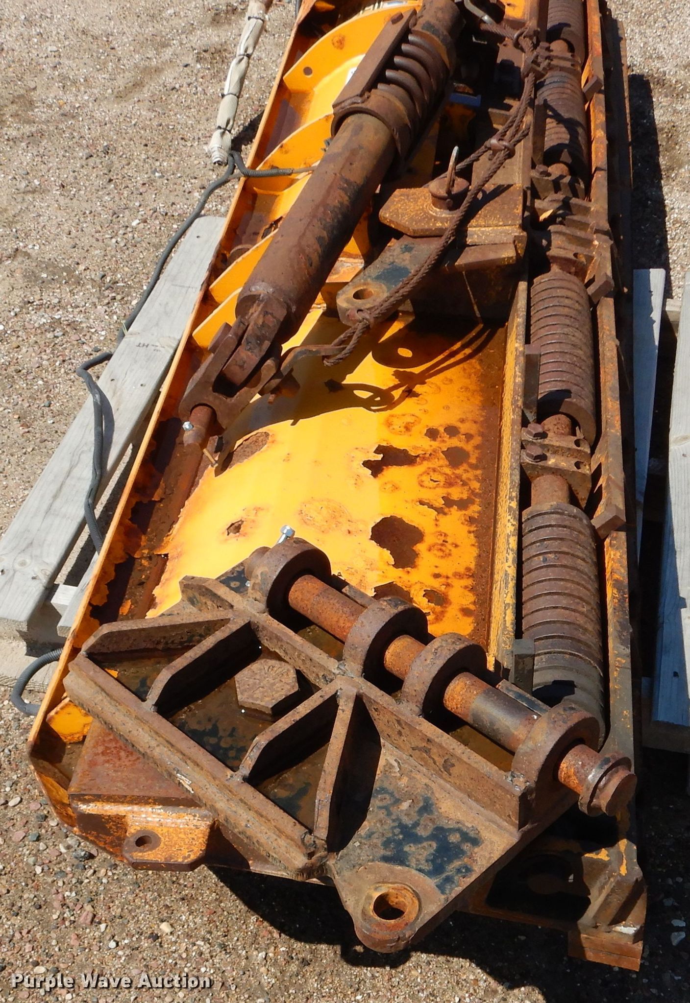 Monroe wing plow in Mitchell, SD | Item DL6293 sold | Purple Wave