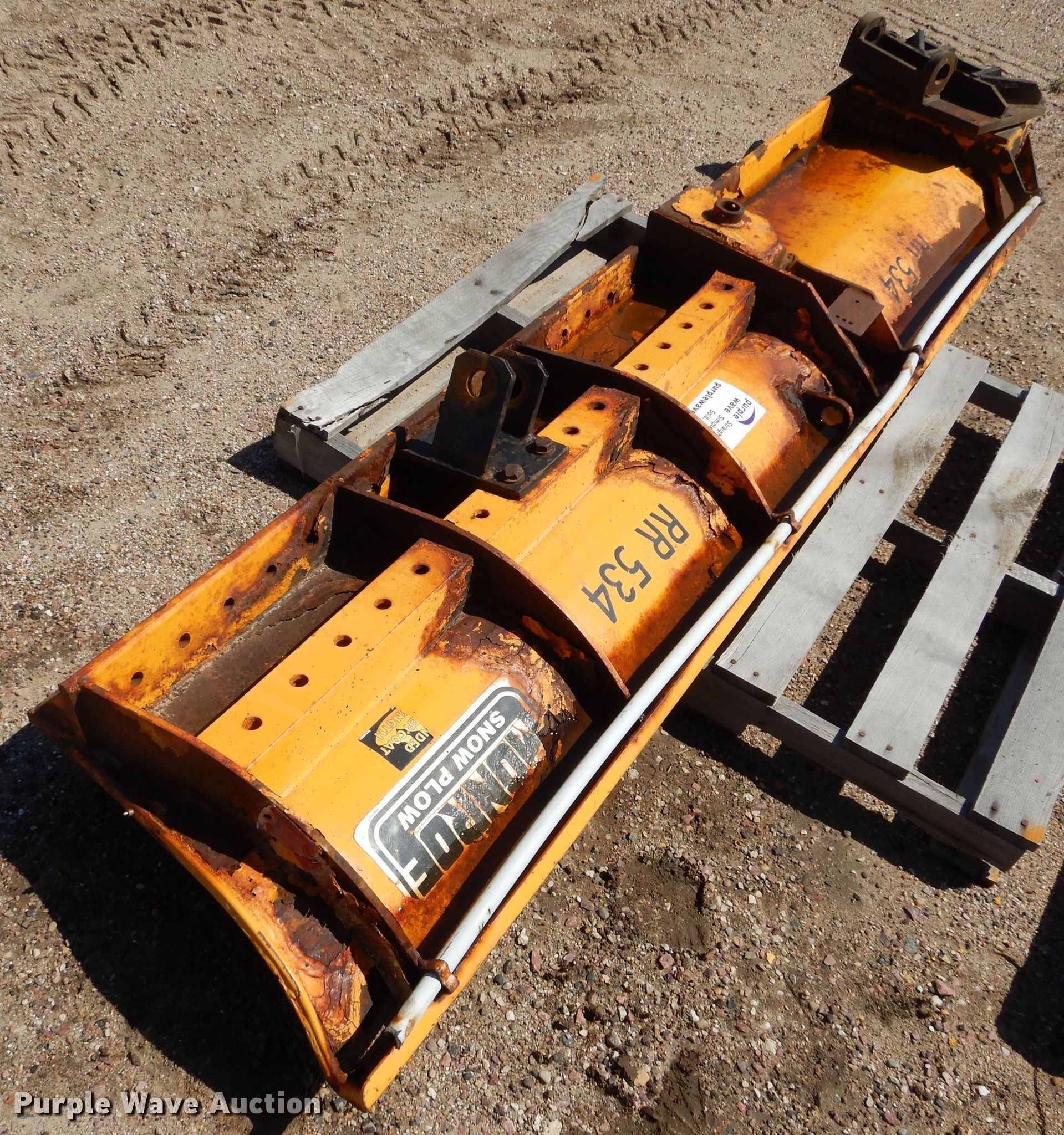 2002 Monroe wing plow in Mitchell, SD | Item DL6297 sold | Purple Wave