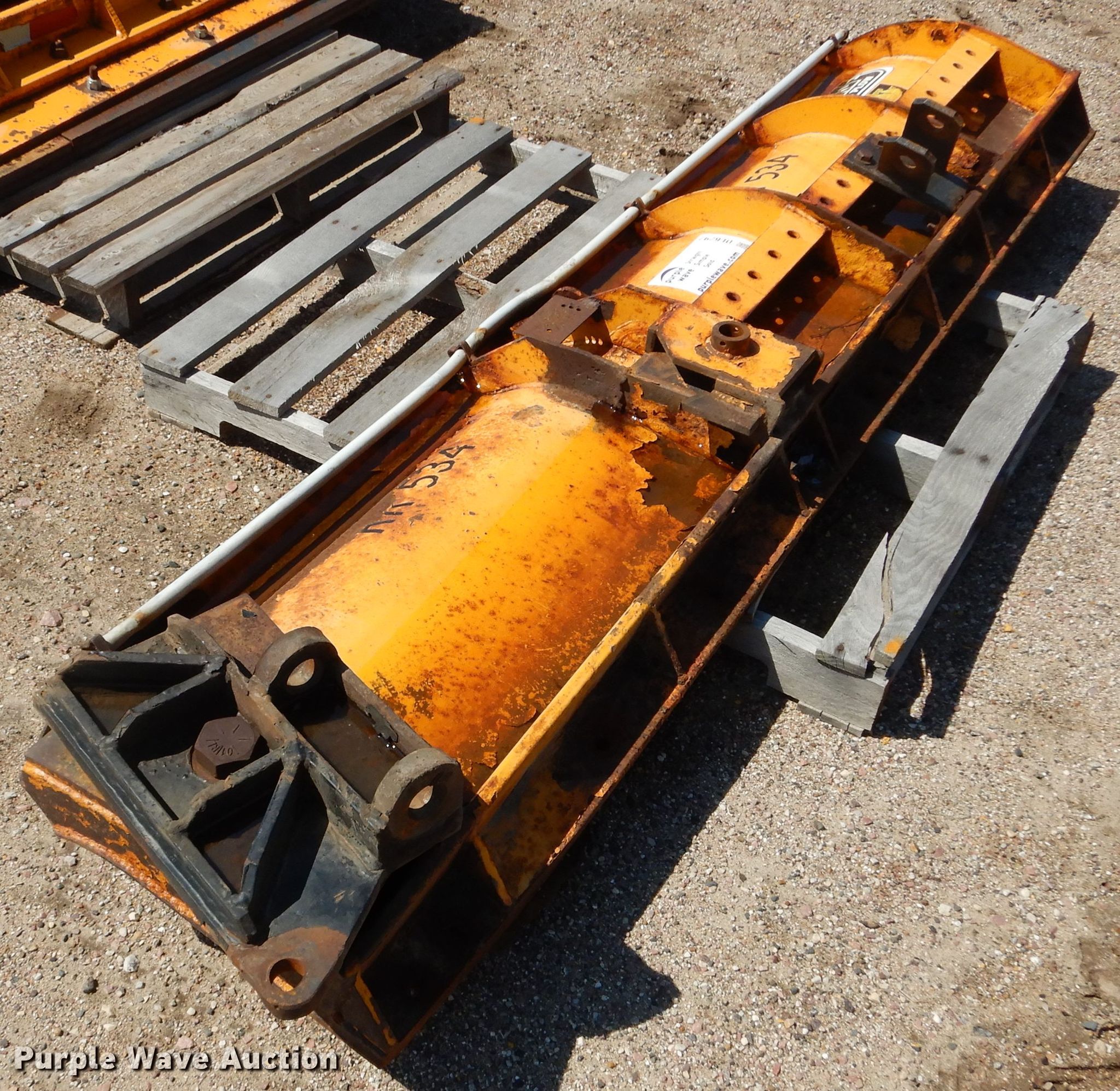 2002 Monroe wing plow in Mitchell, SD | Item DL6297 sold | Purple Wave