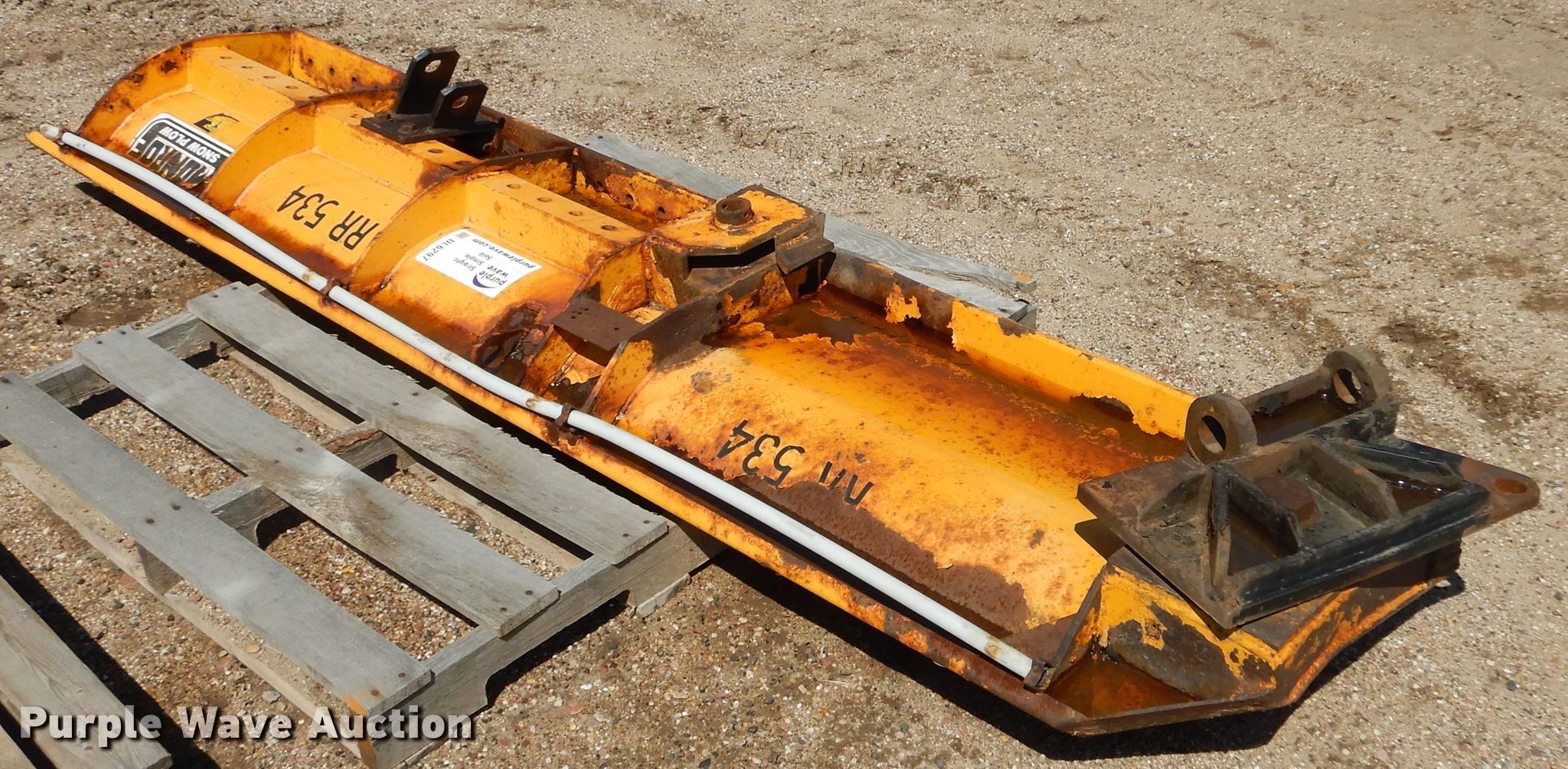 2002 Monroe wing plow in Mitchell, SD | Item DL6297 sold | Purple Wave